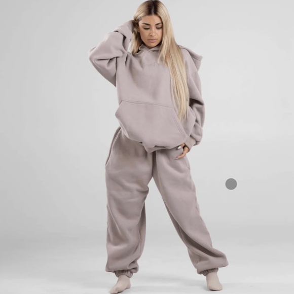 Comfrt | Pants & Jumpsuits | Comfrt Signature Fit Sweatpants | Poshmark